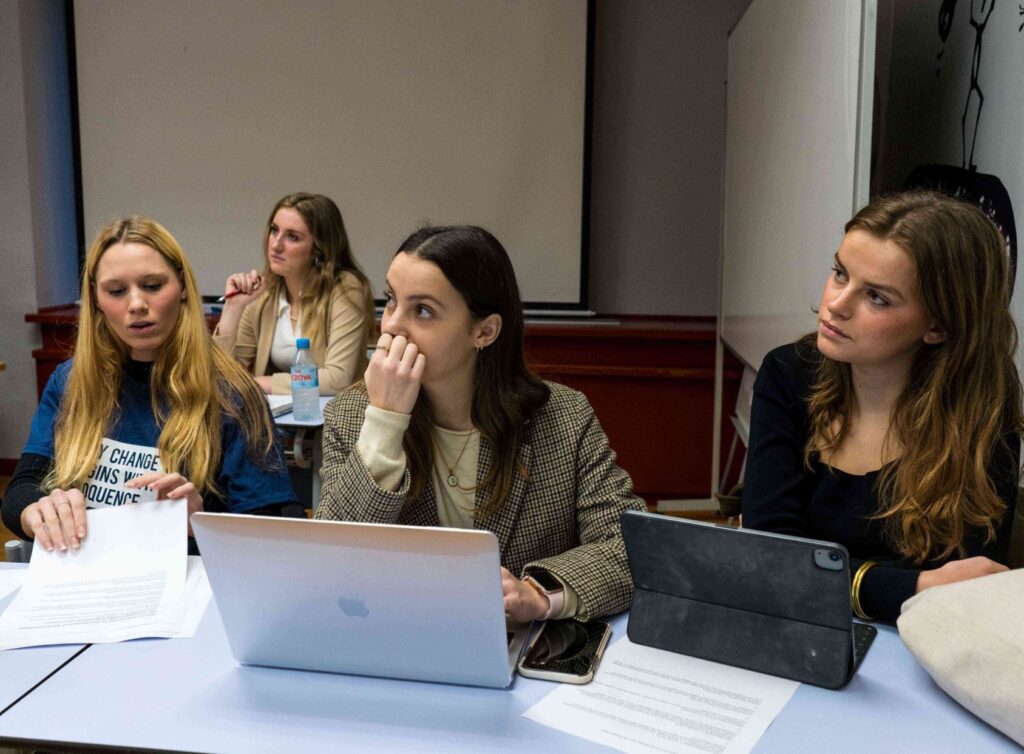 8 reasons why joining a Debate Club can benefit your career - CIS ...