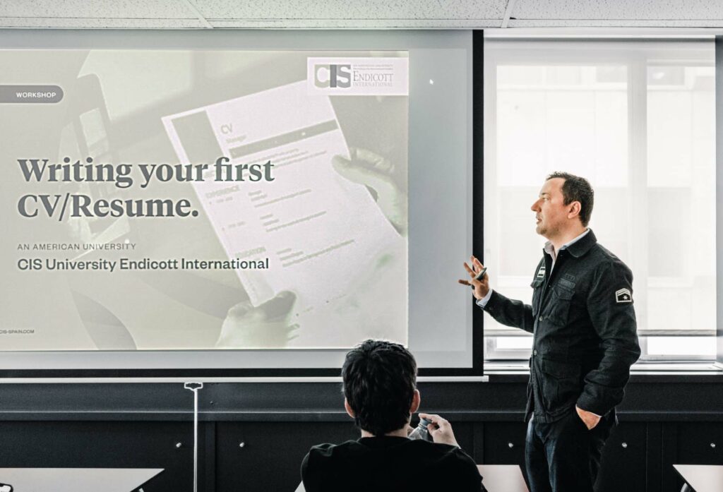 Workshop de cómo crear tu primer Currículum Vitae - CIS University